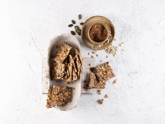 Cracker mit Samen und Kernen - HALBA